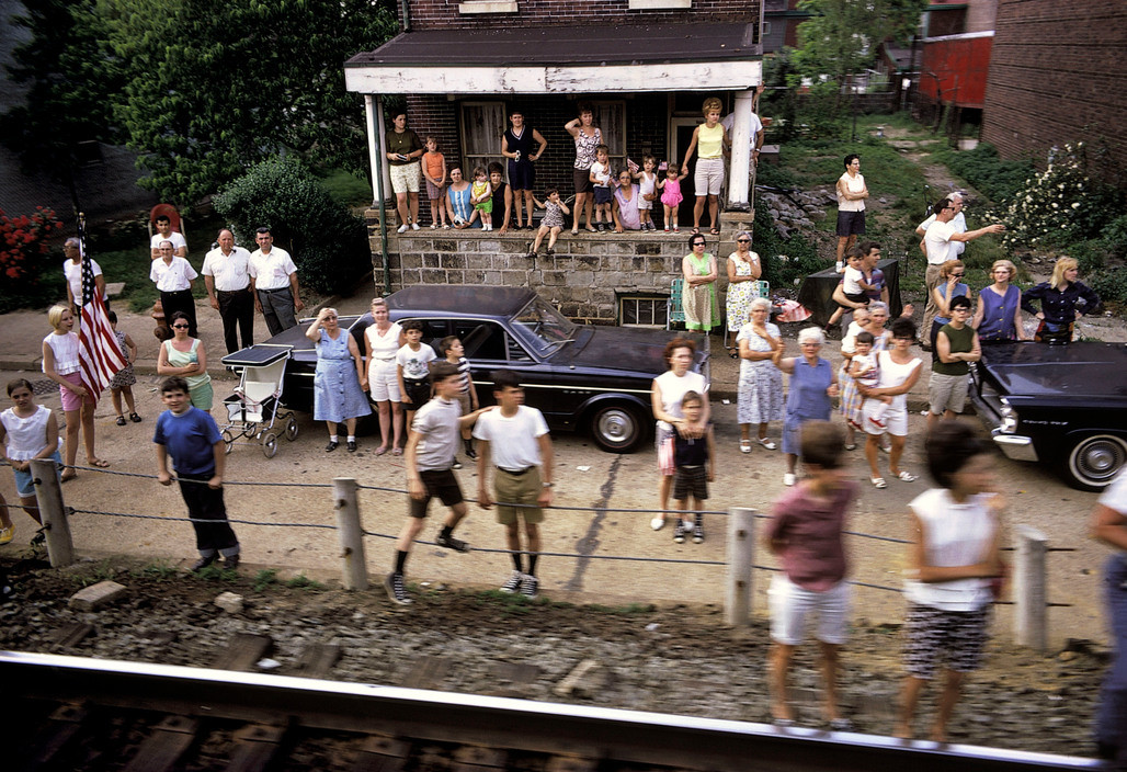 Paul Fusco: The Second Edition of Robert F. Kennedy’s Funeral Train ...