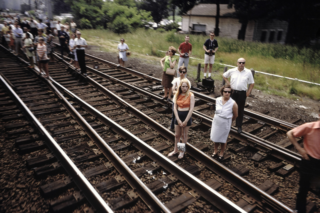 Robert F Kennedys Funeral Train • Magnum Photos